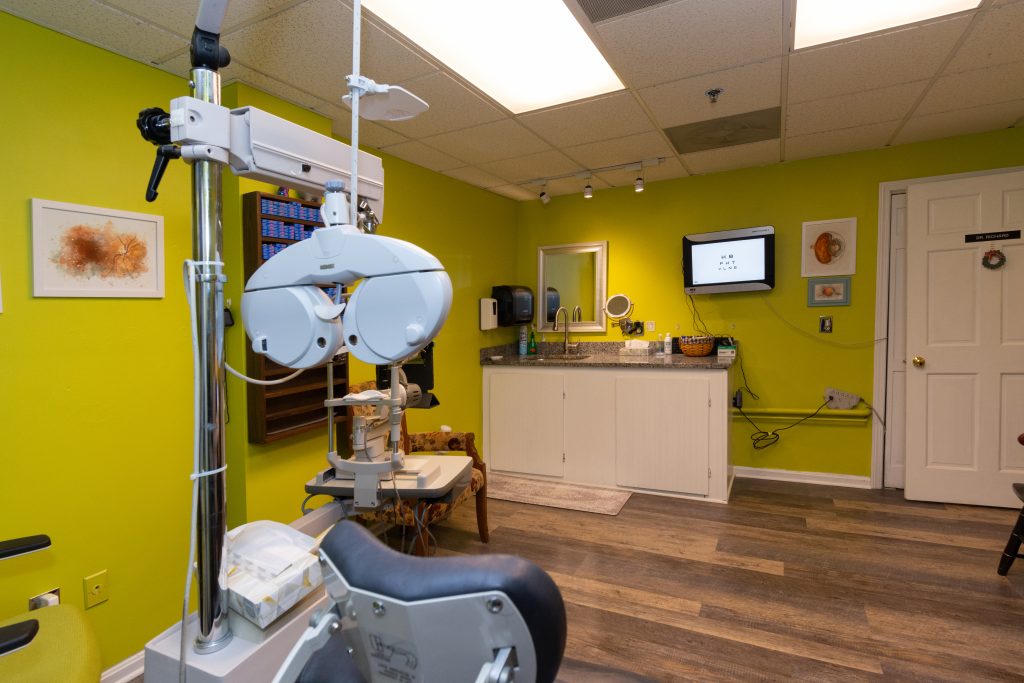Digital Refraction | Family Eye Care